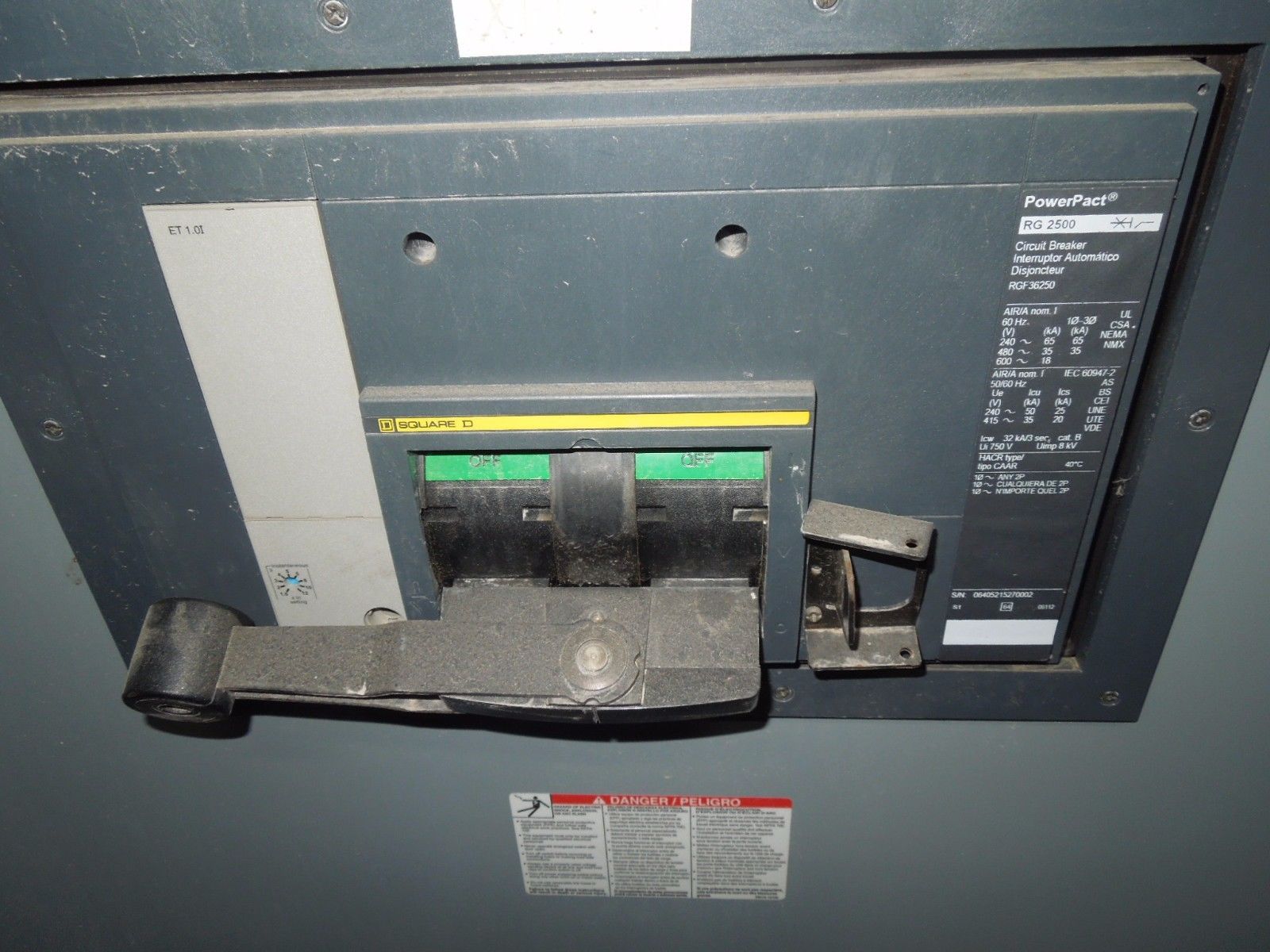 Square-D-QED-Power-Style-I-line-Switchboard-2500A-208Y-120V-Main ...